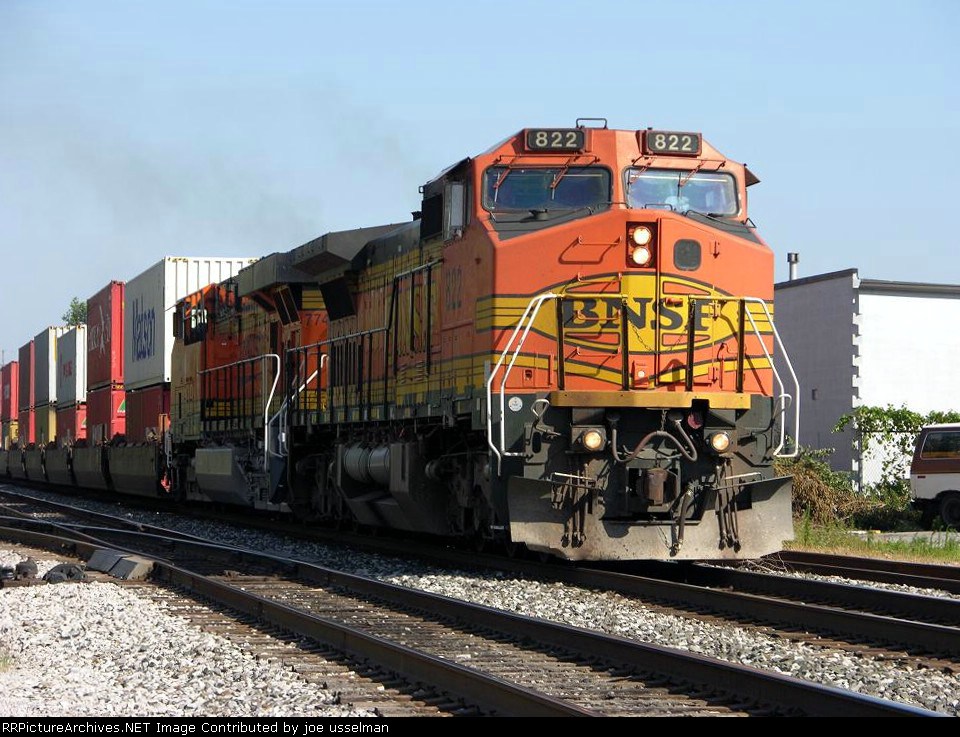 BNSF 822